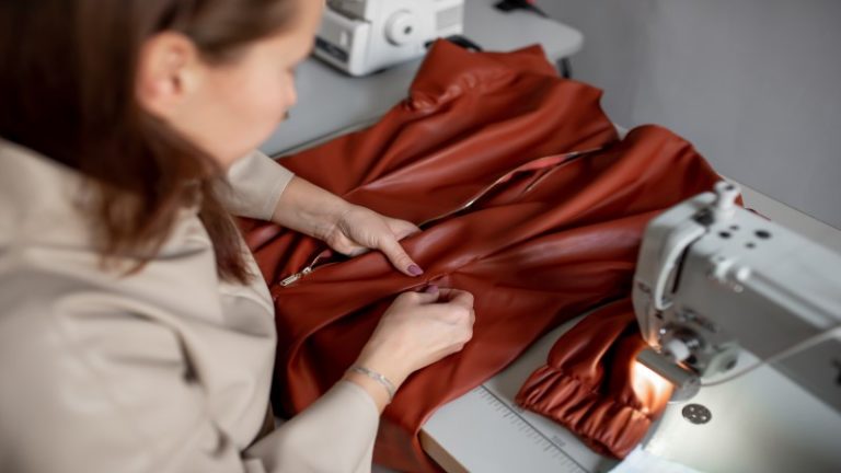 The Ultimate Guide on How to Sew Leather – Leatherious